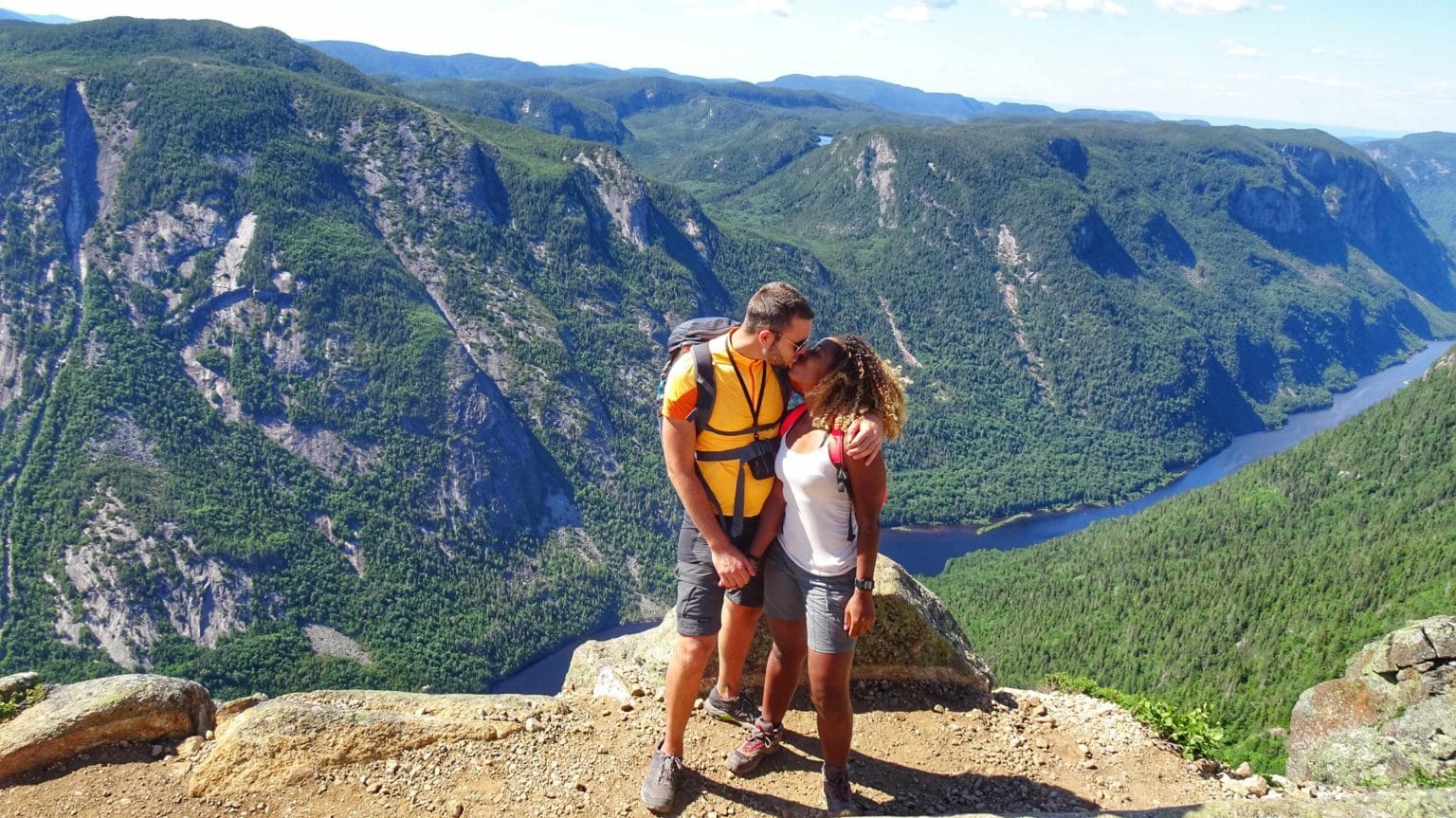 Sentier de randonnée- Ascension de l'Acropole des Draveurs
